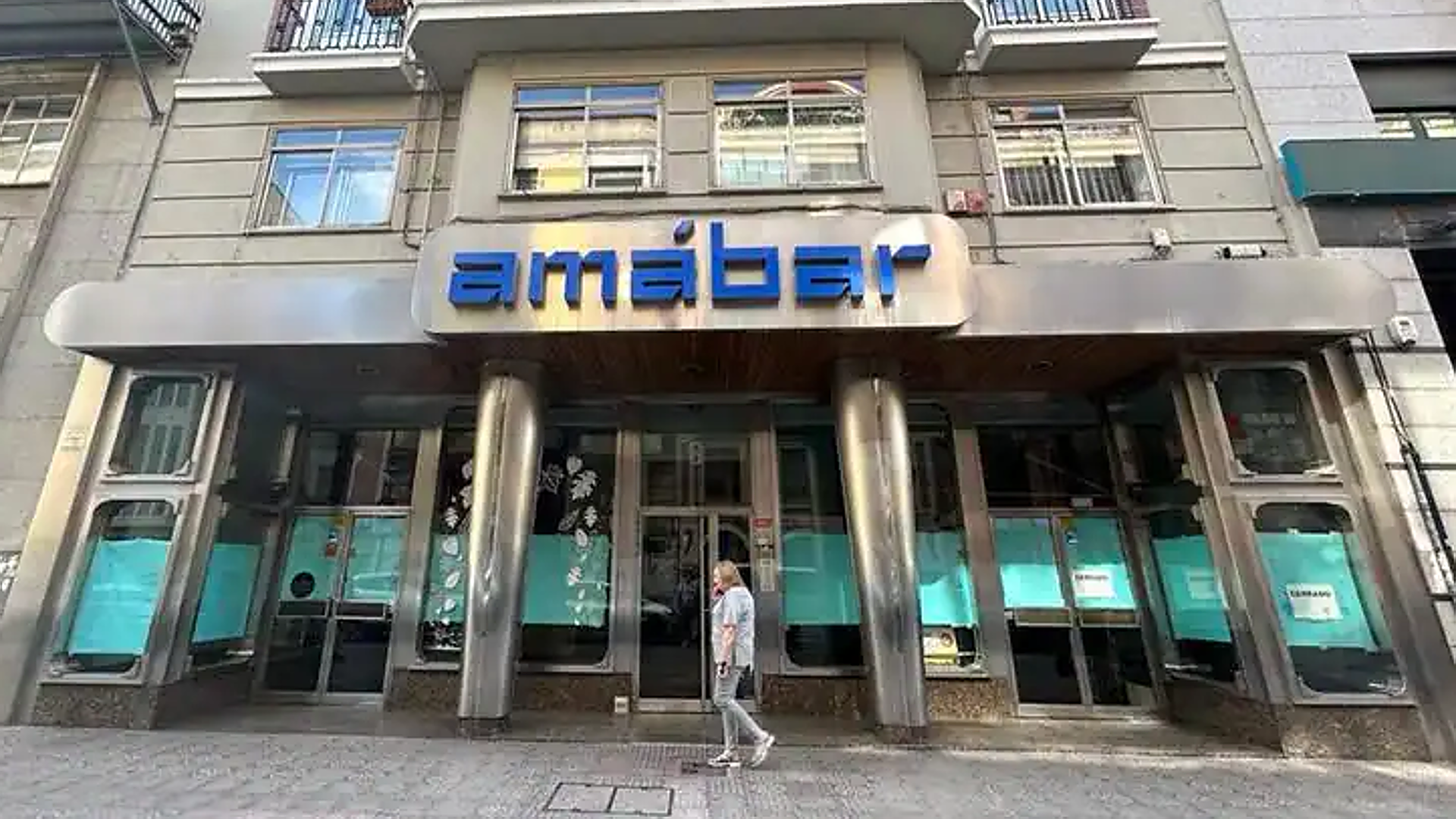 Burgos: Subastan todo el stock de la antigua librería Amábar de la ...