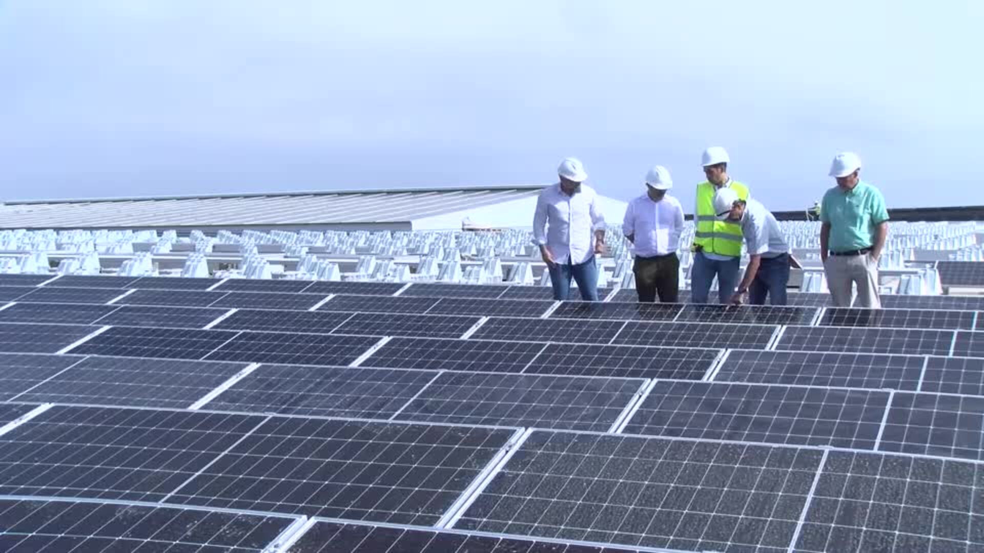 El Cabildo presenta la planta fotovoltaica del Gran Canaria Arena | Canarias7