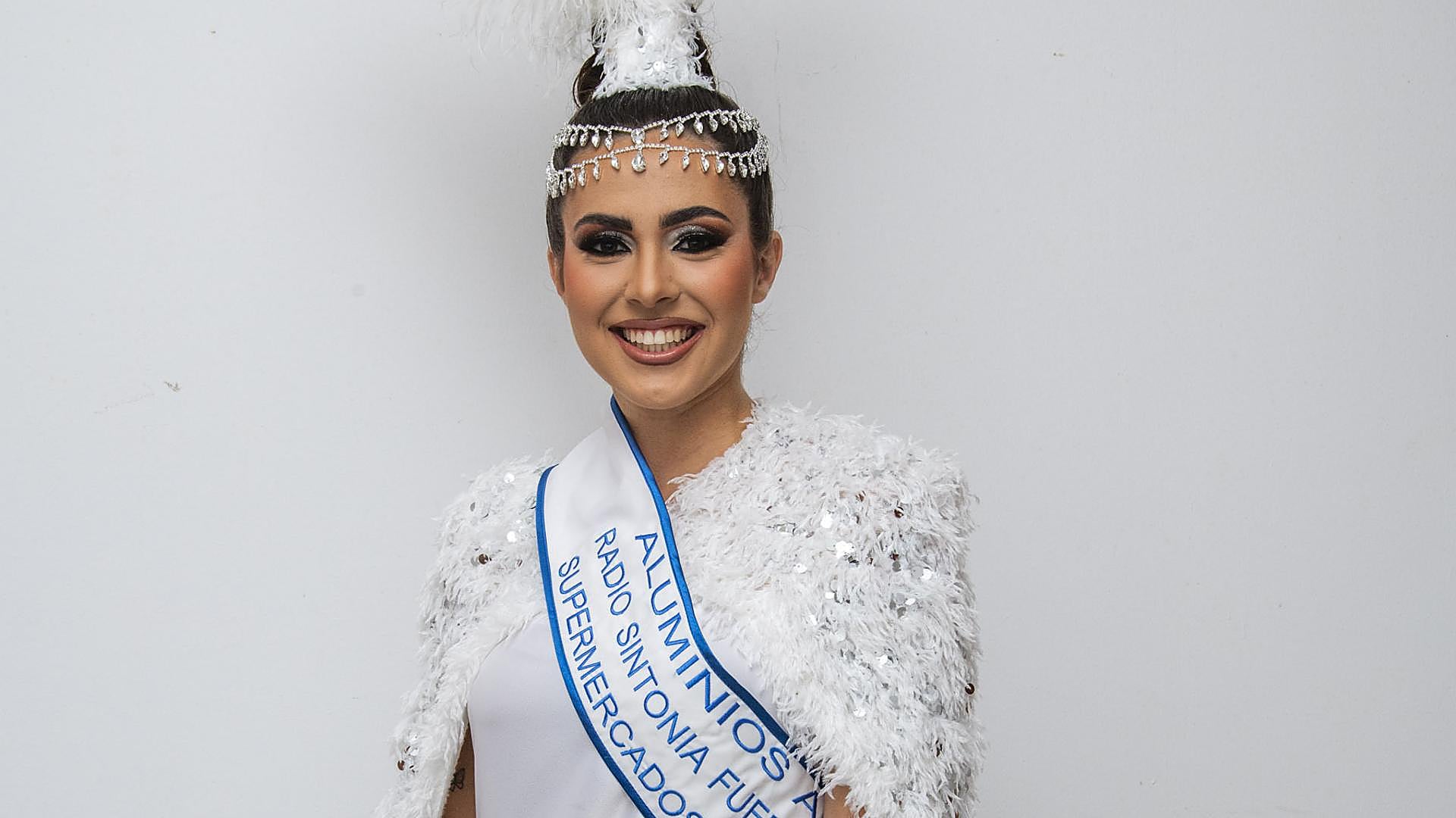 Laura Perdomo: «Presentarme a reina es una gran ilusión que tenía hace ...