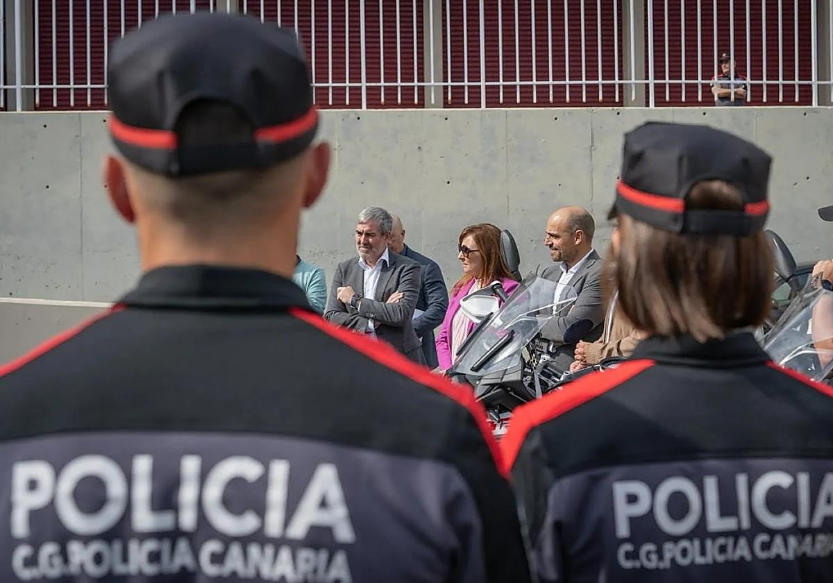 2.685 personas buscan una de las 141 plazas de la Policía Canaria ...