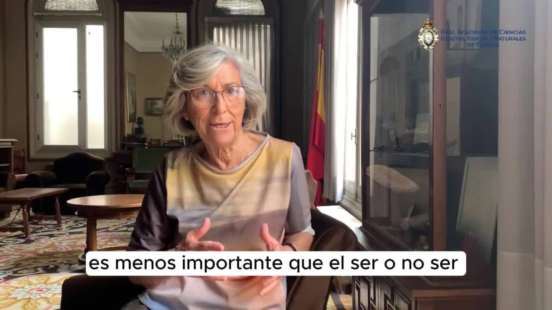 Ana Crespo, la primera mujer presidenta de la Real Academia de Ciencias ...