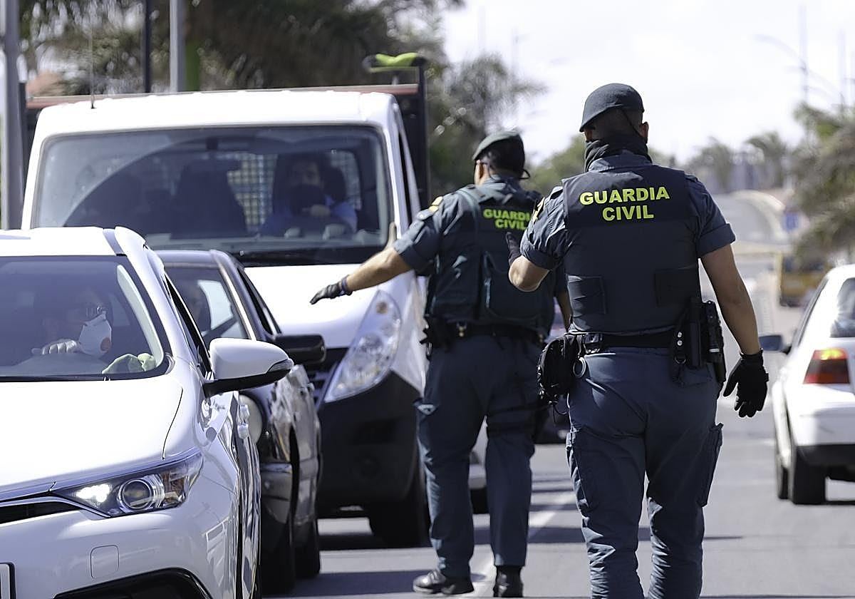 La Guardia Civil incauta drogas y realiza una detención en locales de ...