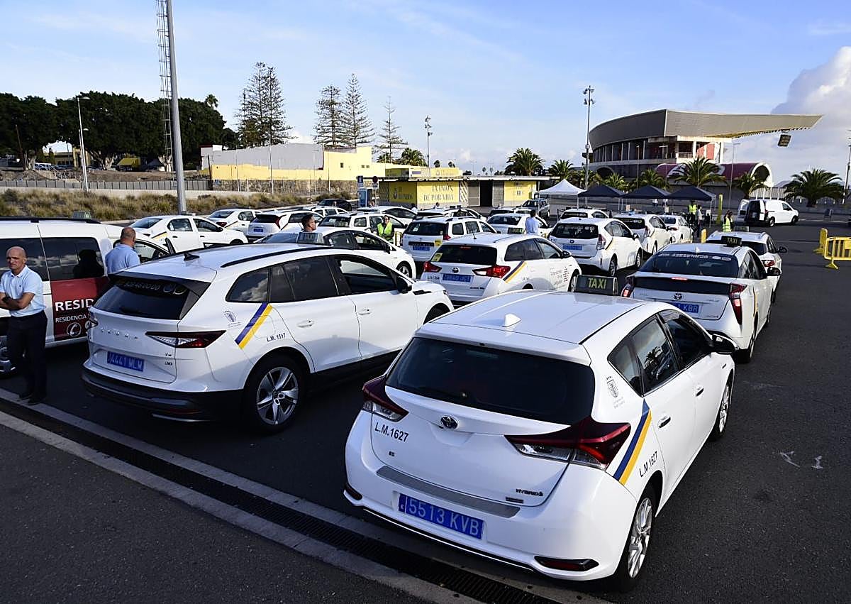 El taxi de Las Palmas de Gran Canaria cambia los taxímetros y empieza a ...