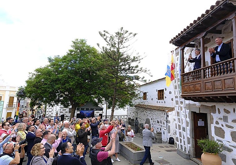 Aplausos y lágrimas en la plaza de El Pilar de Valsequillo | Canarias7