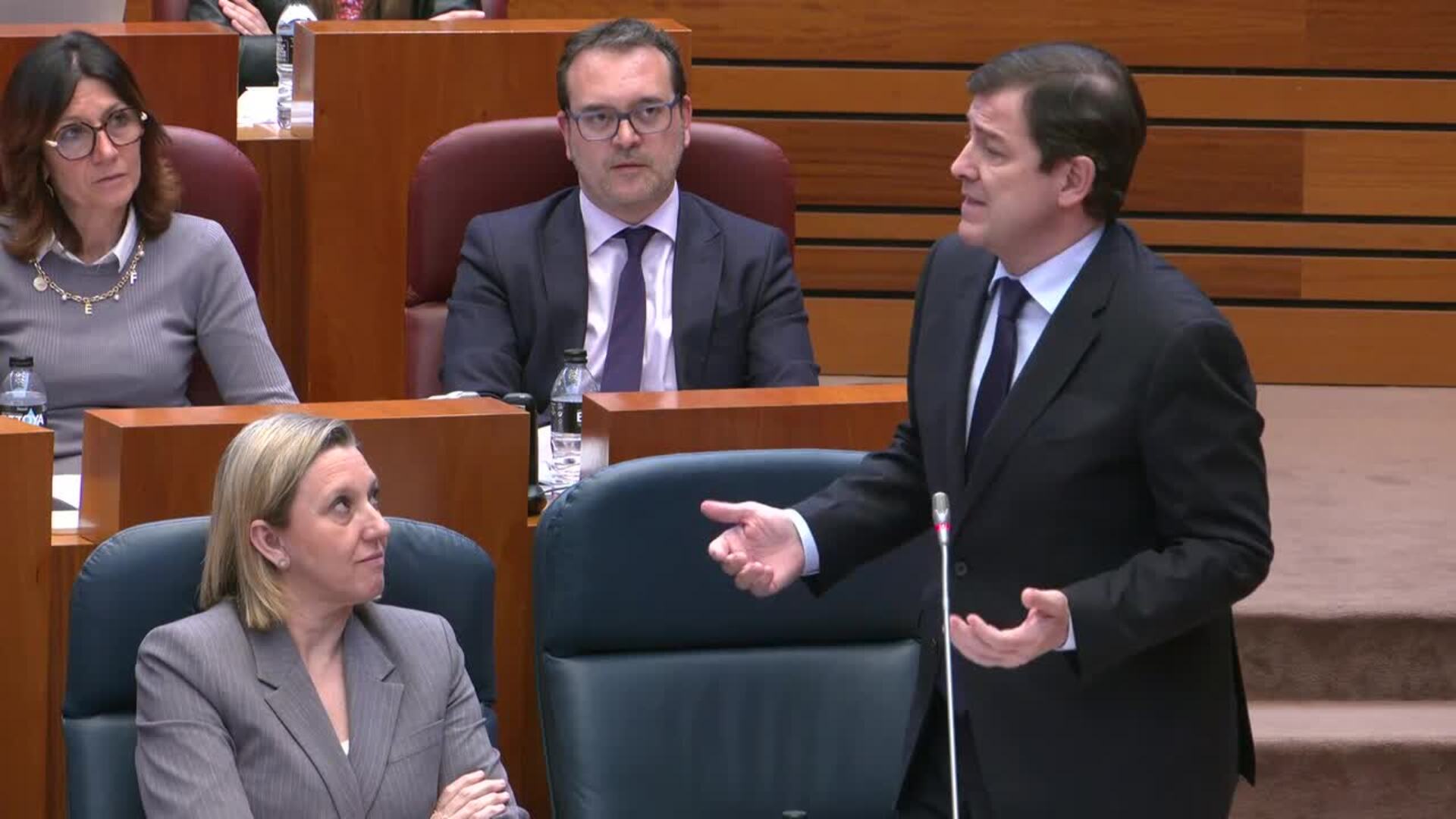 Mañueco a Vox: "Ustedes no se merecen el apoyo que tuvieron y lo ...