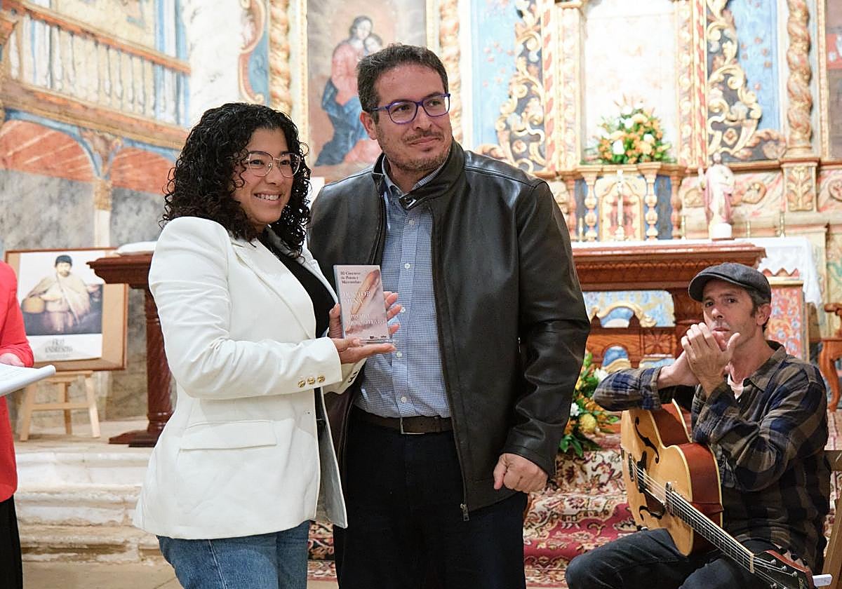 Marjorie gana el concurso de microrrelatos de las fiestas de Ampuyenta ...