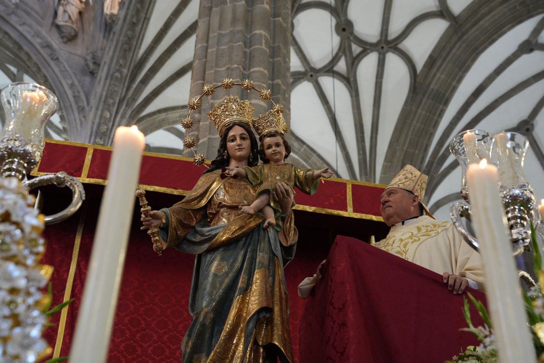 Coronación canónica de María Auxiliadora | Diario de noticias de Gran ...