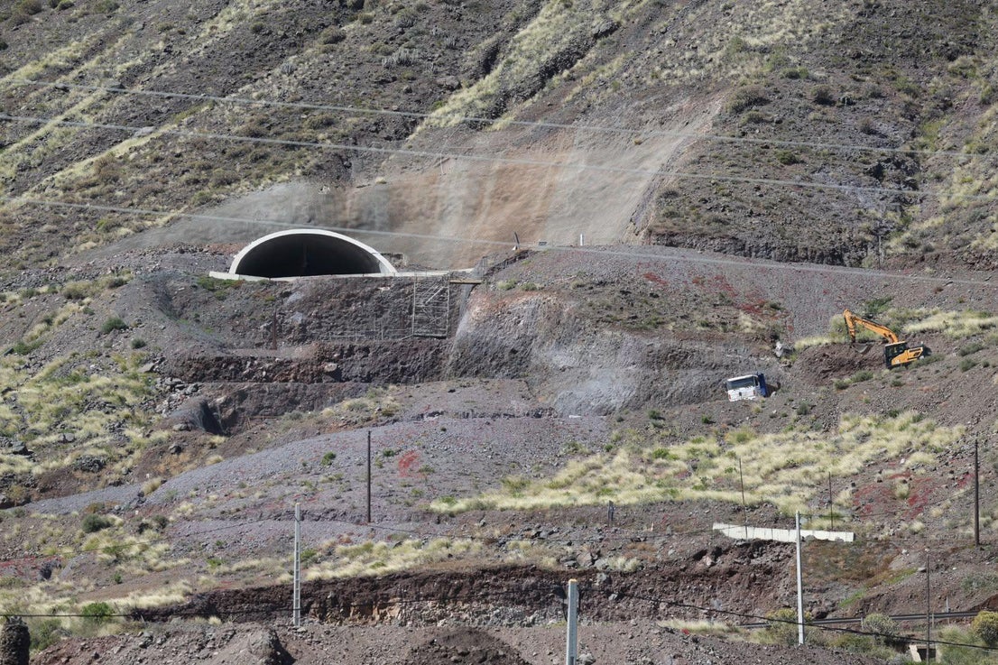 Las obras cogen ritmo en la carretera de La Aldea | Canarias7