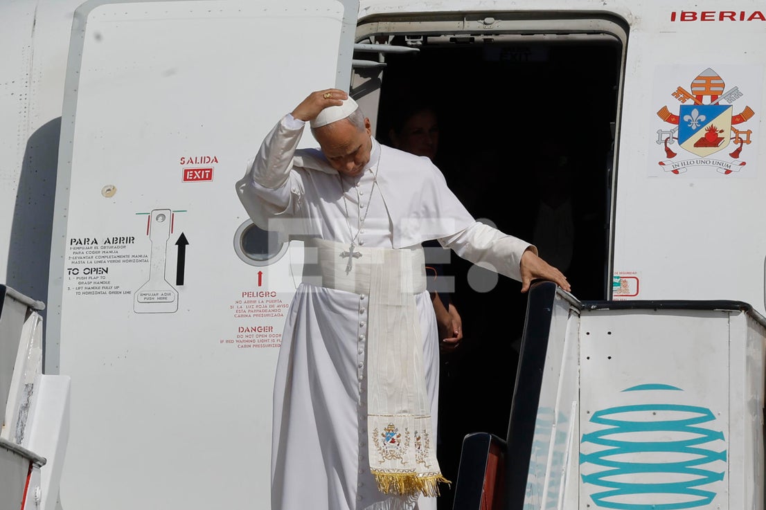 El papa León XIV aterriza en Gando: las mejores imágenes de la llegada ...