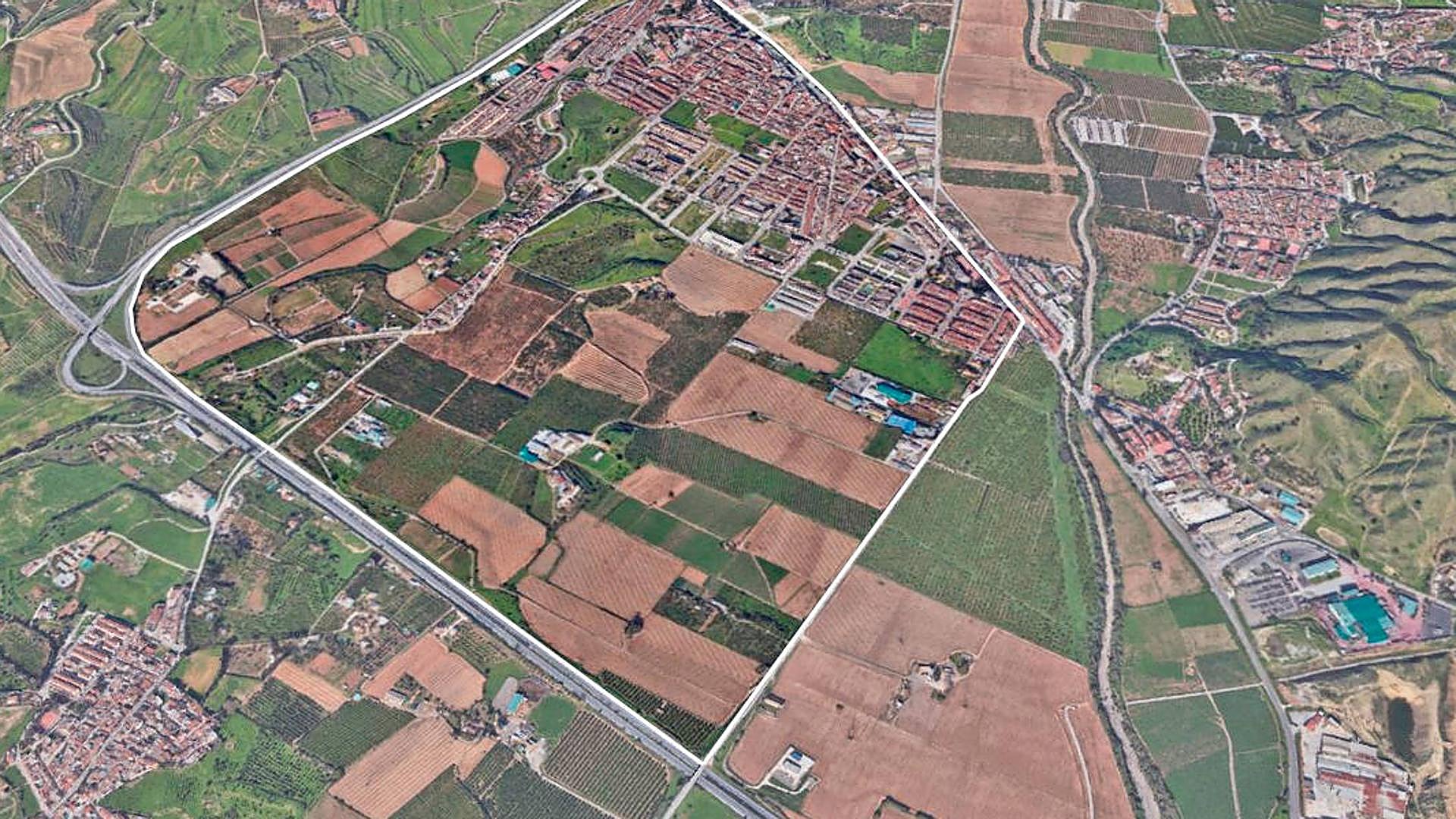 El retraso del encauzamiento del río Campanillas impide la construcción ...