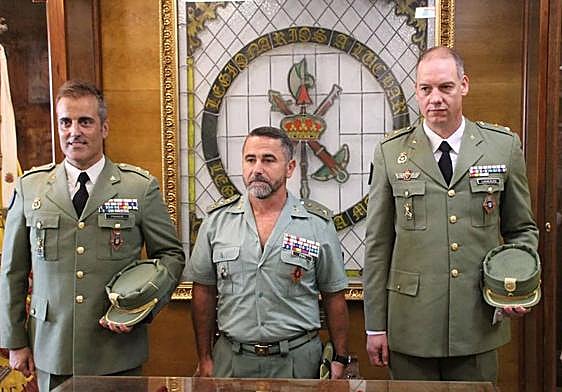 El teniente coronel Carnerero toma el mando de la X Bandera de La ...