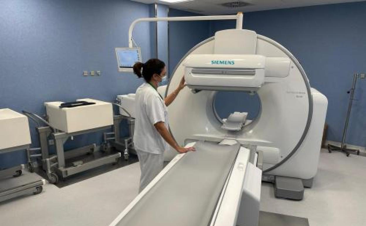 Los hospitales andaluces renuevan sus gammacámaras Spect-TC para ...