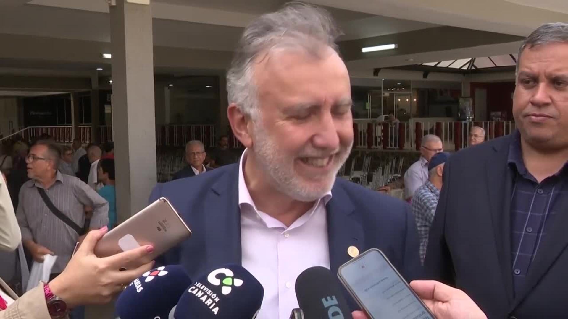 Torres habla sobre la actividad del Hogar Hispano de la ciudad ... Torres habla sobre la actividad del Hogar Hispano de la ciudad ...