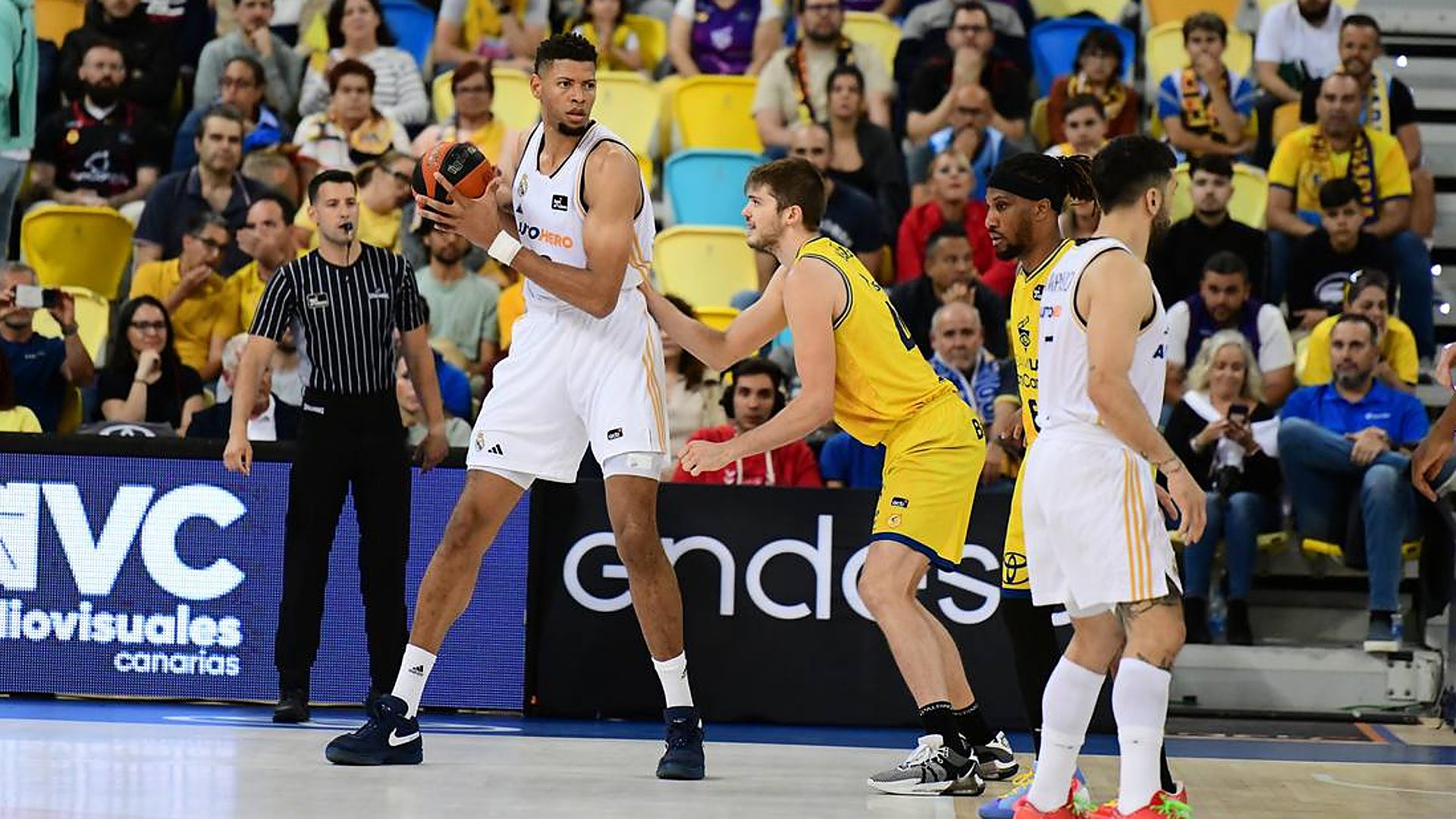 El Madrid, primer semifinalista de la Liga ACB tras eliminar al Gran ...