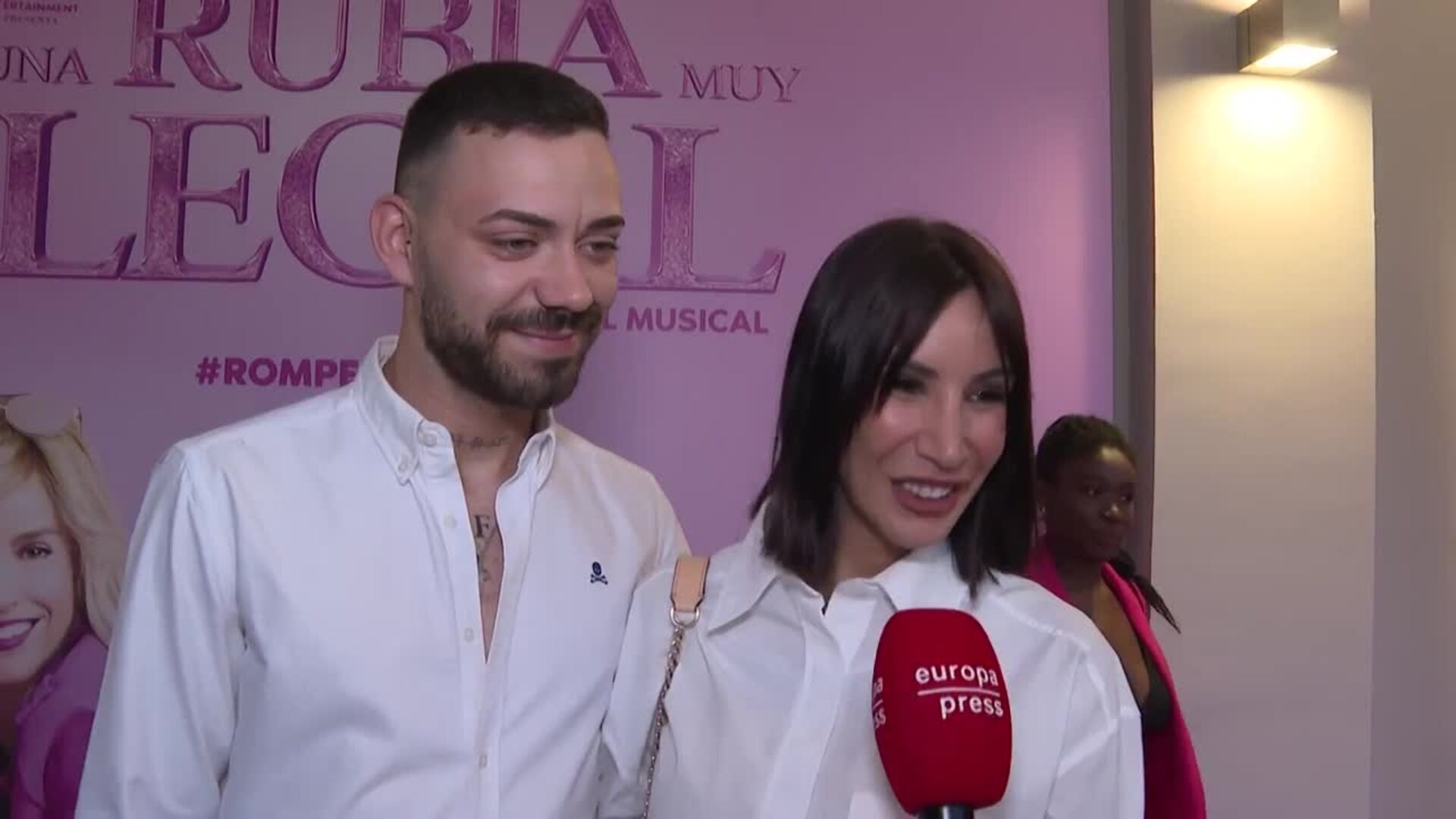 Fani Carbajo regresa a casa después de dar a luz a su hija Victoria ...