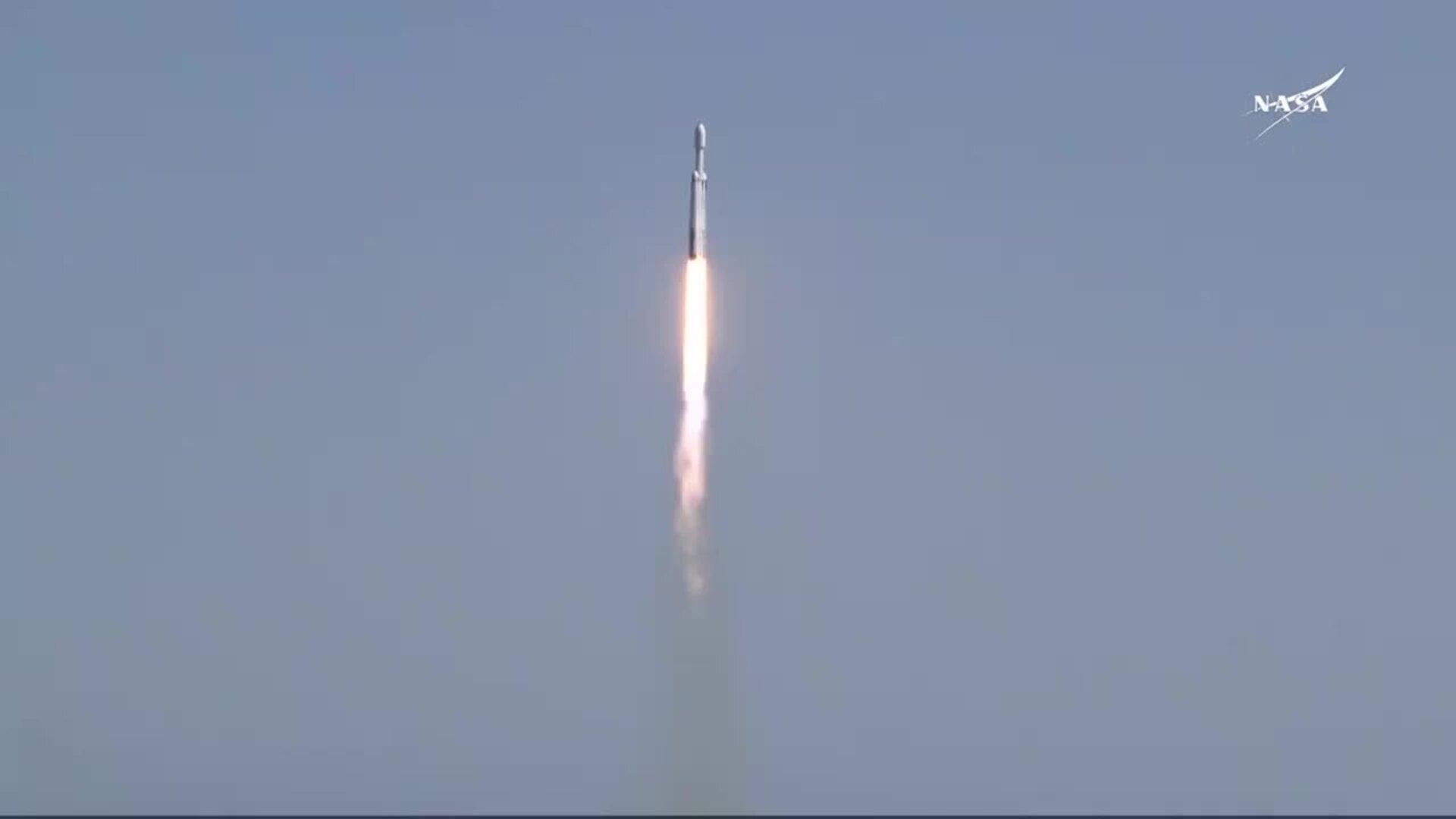 La NASA lanza con éxito la mayor nave espacial de exploración planetaria, Europa Clipper ...