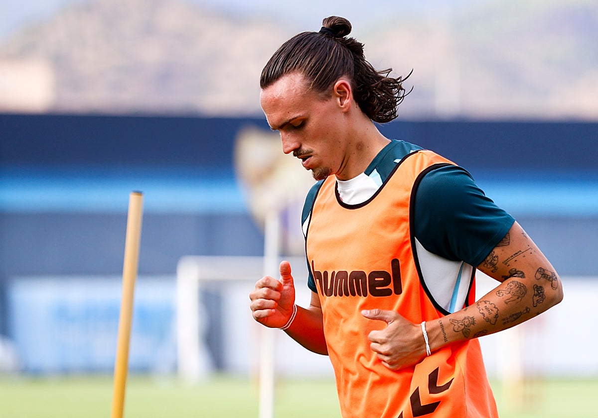 Recio refuerza al primer equipo malaguista en una probable convocatoria ...