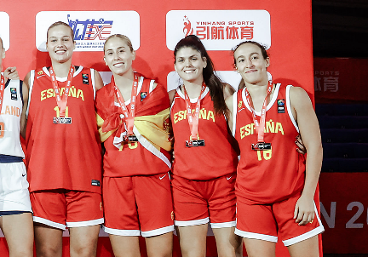 Elena Moreno se cuelga el bronce Mundial sub-23 con la selección de 3x3 ...