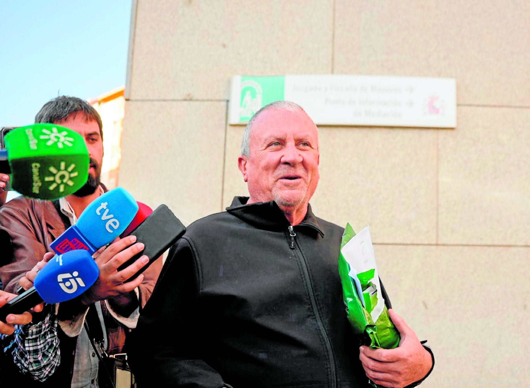 En libertad con medidas cautelares los cinco detenidos por el 'caso ...