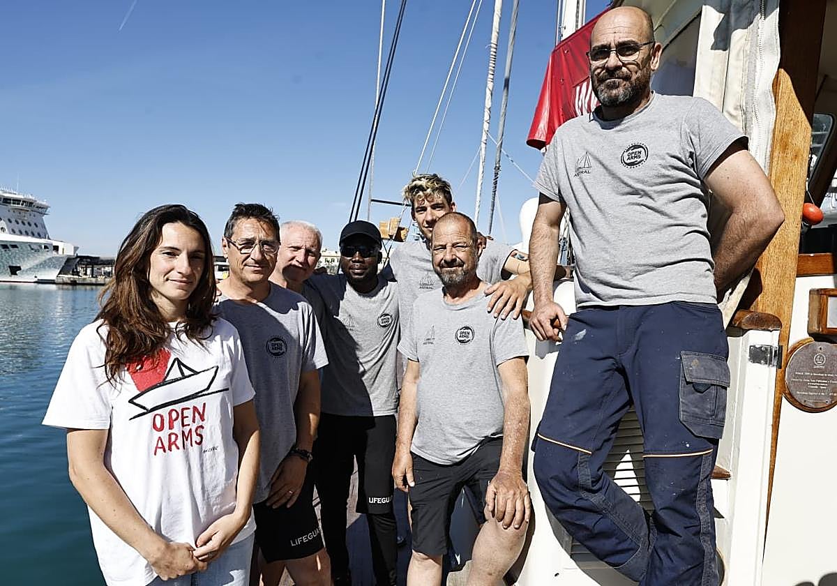 Un barco de Open Arms hace escala en Málaga antes de partir a Cuba en ...