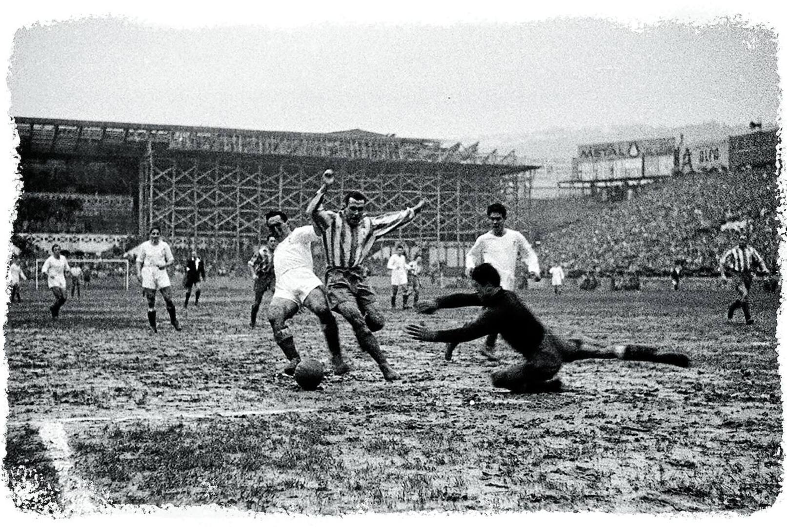 La leyenda del mítico estadio: "En Atotxa éramos una familia" | El ...