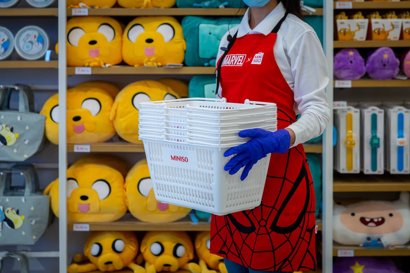 Fotos: Largas colas en la apertura de MINISO en Donostia | El Diario Vasco