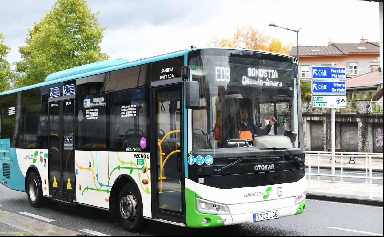 Lurraldebus amplía sus servicios en la temporada del txotx | El Diario ...