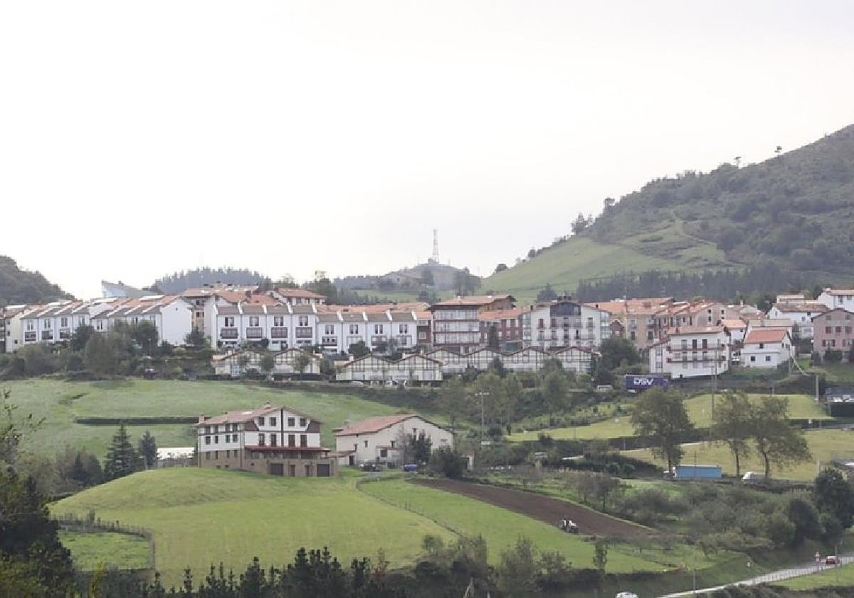 Auzo Udalak eolikoen eta Itziarko kale argiteriaren aldaketaren gaiak ...