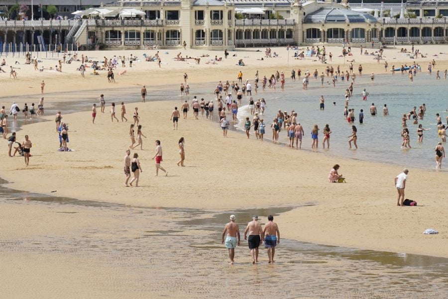 Jornada calurosa en Donostia | El Diario Vasco