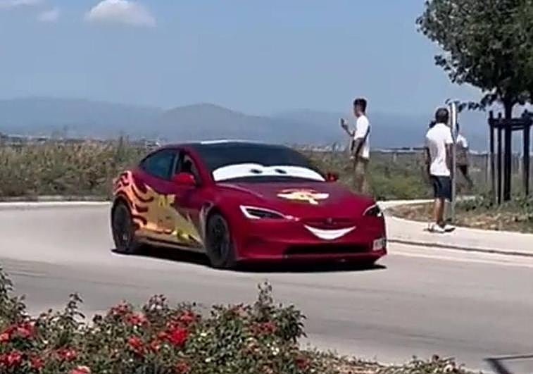 El streamer 'TheGrefg' personaliza un Tesla como 'Rayo McQueen' | El ...
