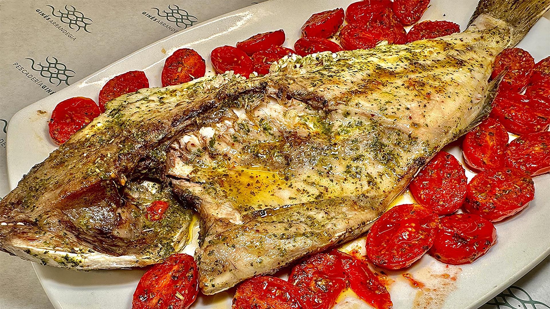 Receta de dorada al horno con tomatitos | El Diario Vasco