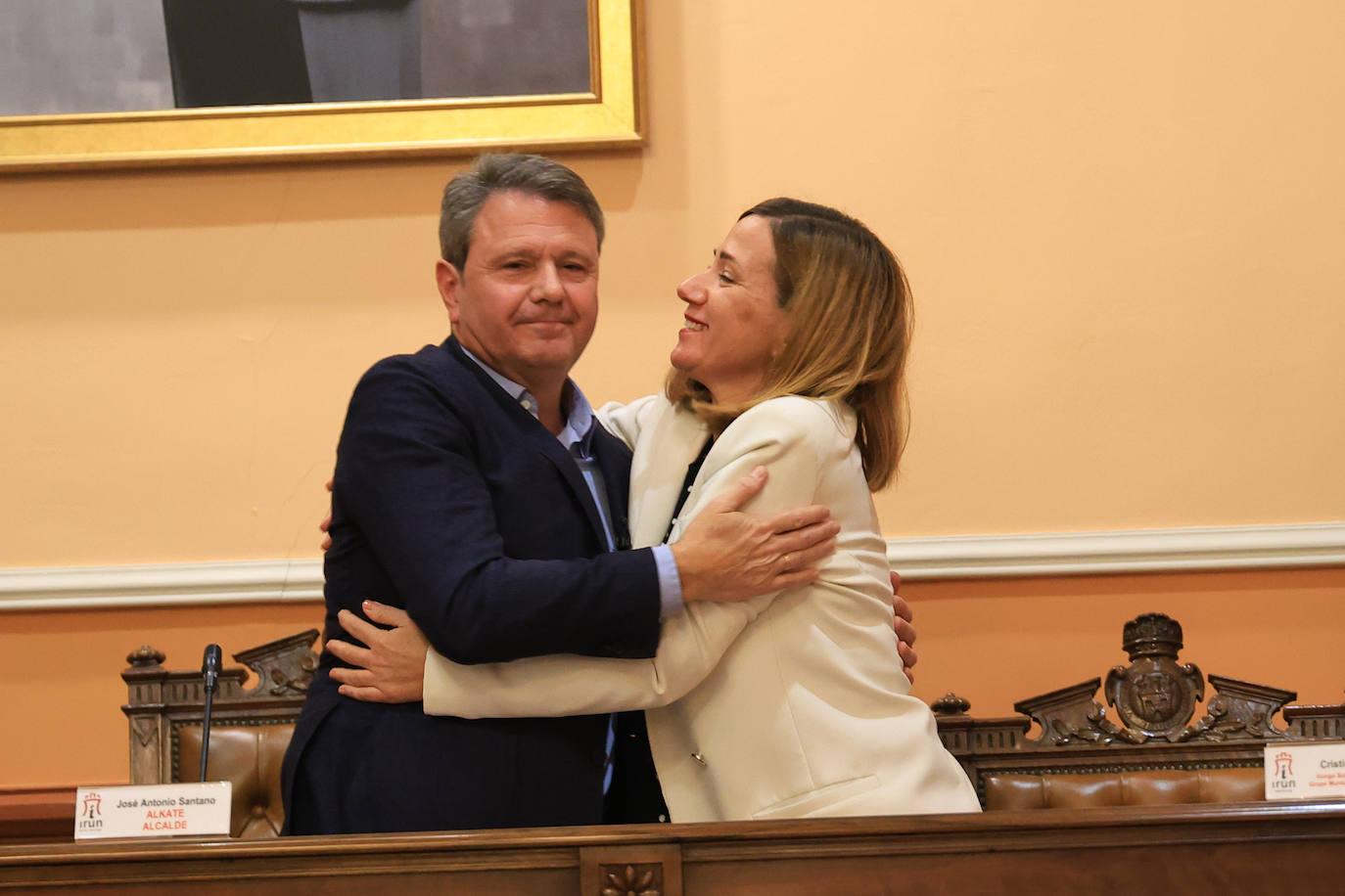 Santano cede el testigo a Cristina Laborda | El Diario Vasco