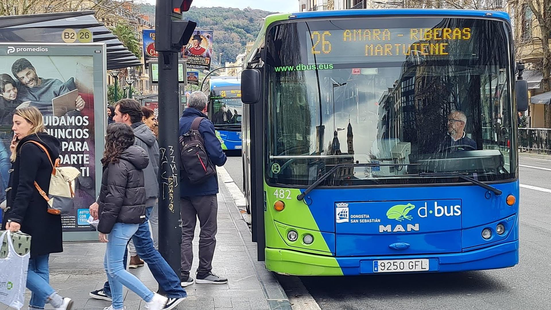 Habrá servicios de autobús en Donostia cada treinta minutos durante ...