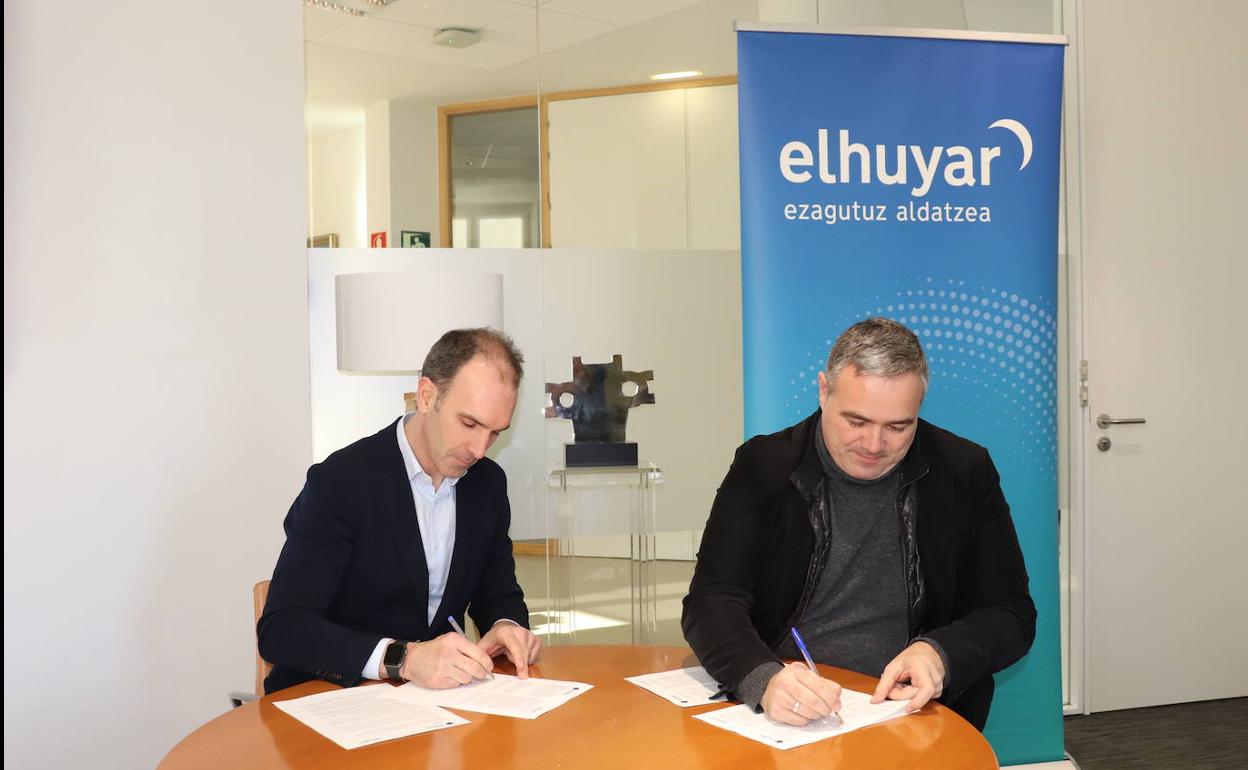 Elhuyar Zientzia Azoka antolatzeko hitzarmena | El Diario Vasco