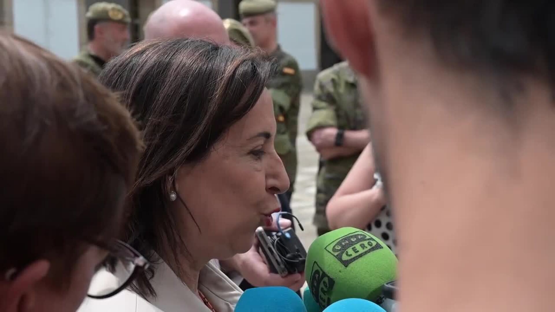 Robles recalca que España coordina con la UE y OTAN un apoyo "sin ...