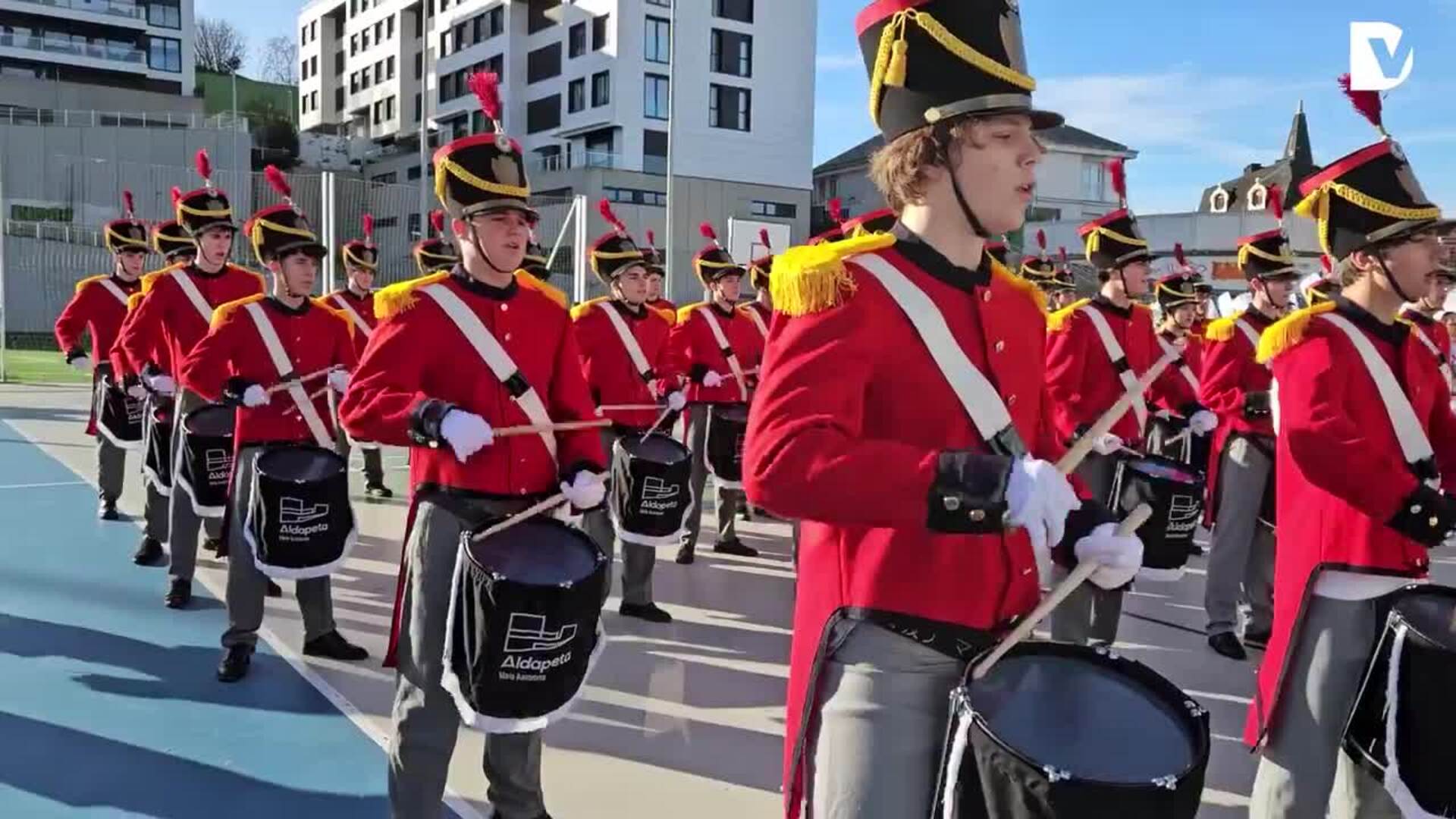 La fiesta asoma con los primeros redobles de tambor | El Diario Vasco