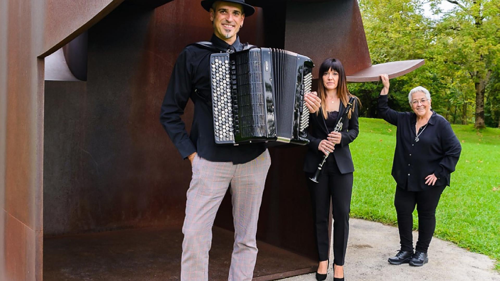 Deba: Gorka Hermosa, Edurne Zabalo y Toti Martínez de Lezea estrenarán ...