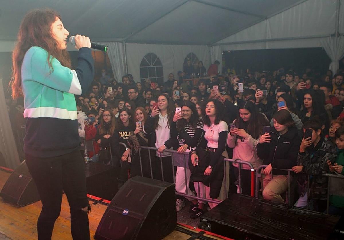 Irun: La rapera Sara Socas ofrece un concierto hoy en el Gaztegune | El ...