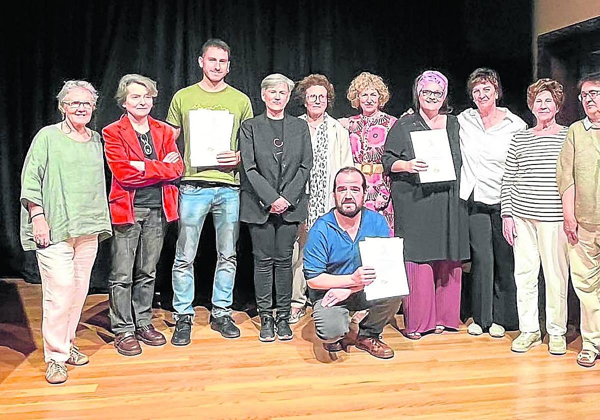 David Mangana y Alex Lasa, ganadores del concurso de relatos Kimetz ...