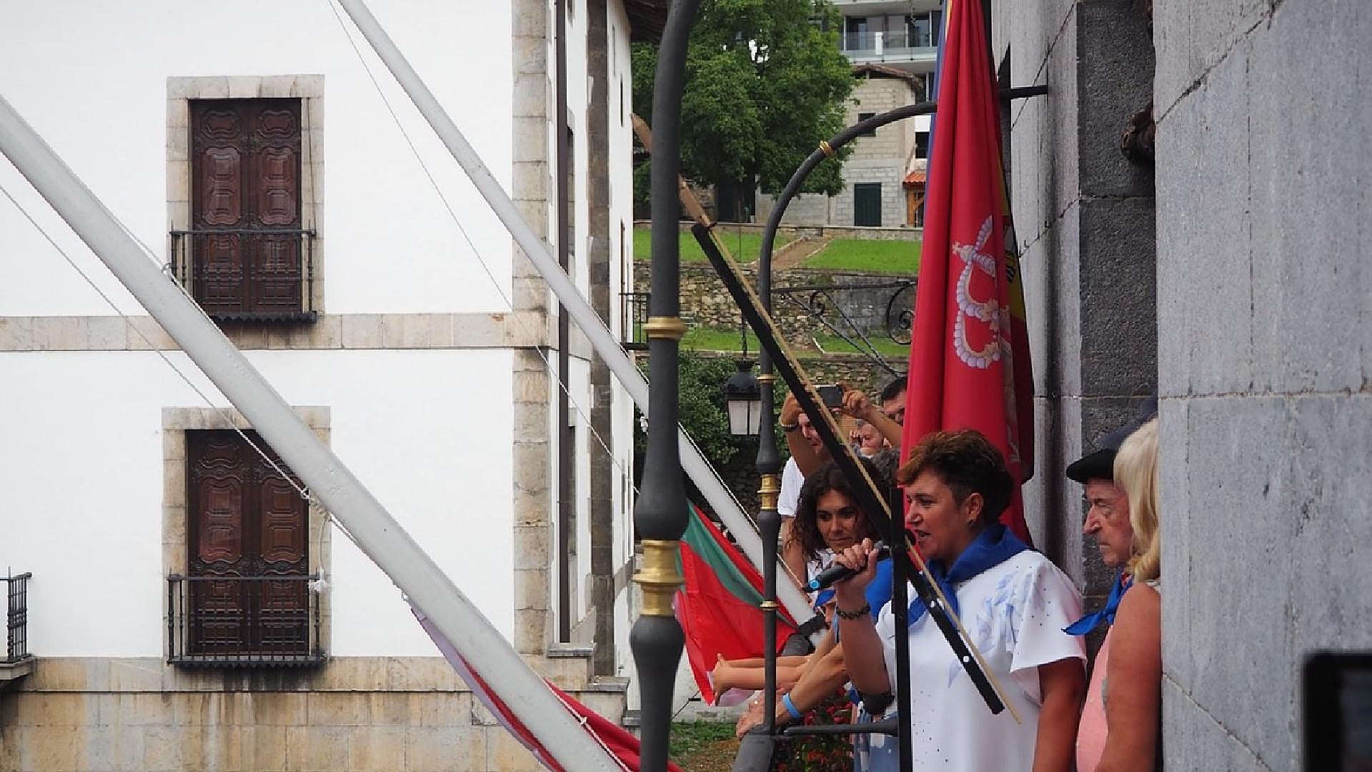 Azkoitia: Festetan parte hartzen duten herriko elkarte, talde eta ...