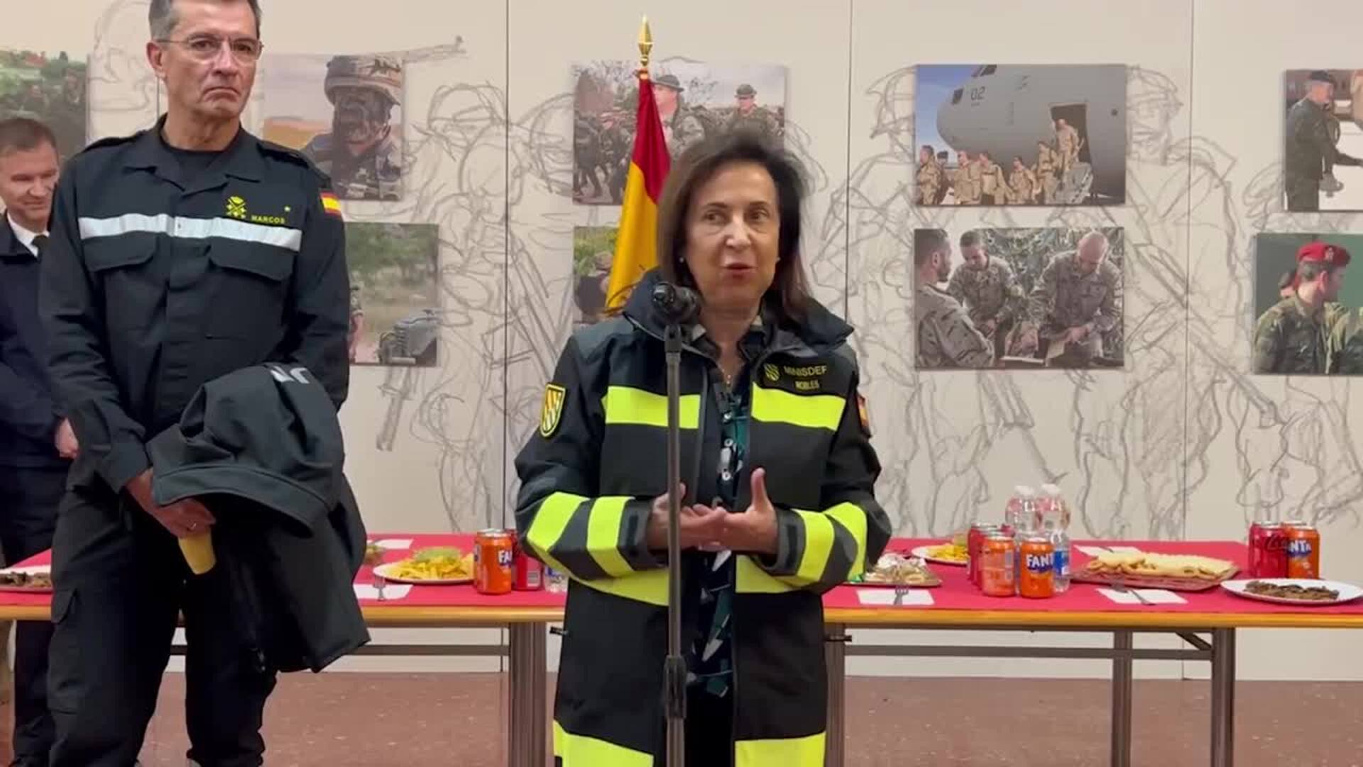 Robles reivindica el trabajo de las Fuerzas Armadas tras la dana | El ...