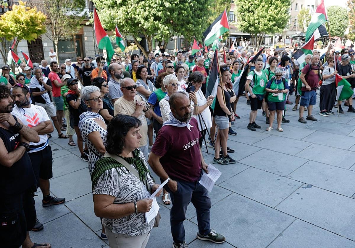 La marcha Ibaitik Itsasora llega a Irun | El Diario Vasco