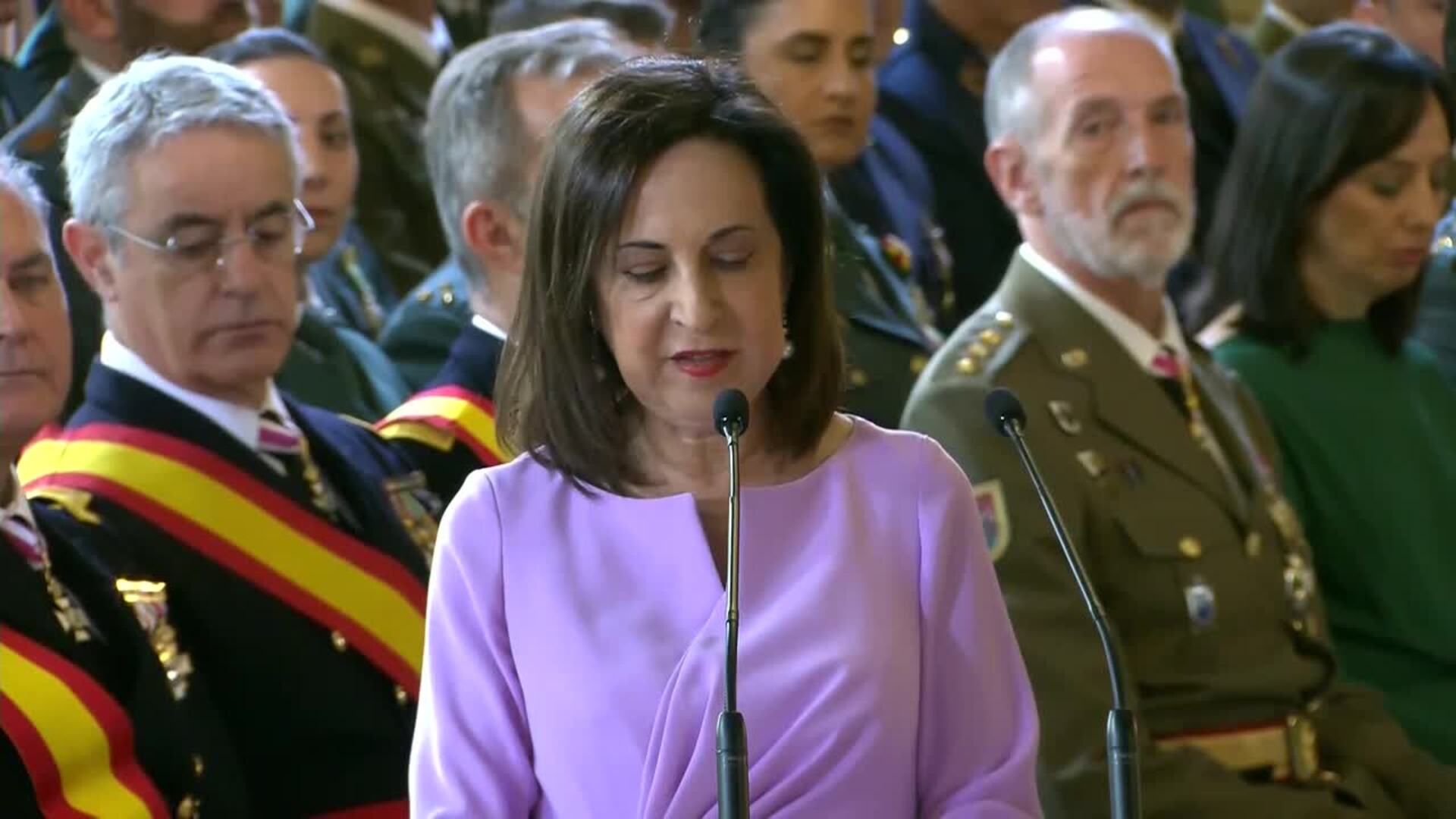 Robles marca como prioridad para las FAS en 2025 la reconstrucción tras ...