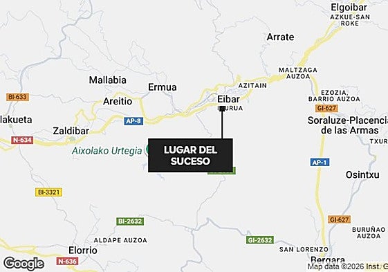 Un carril cortado de la AP-8 en Eibar, sentido Bilbao, tras un ...