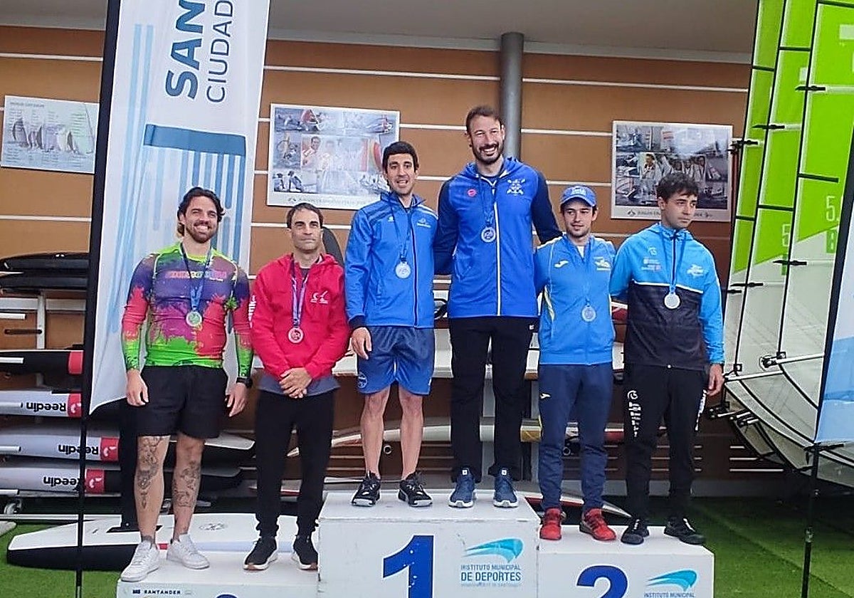 Pasaia Kayak conquista el podio en aguas de la bahía de Santander | El ...