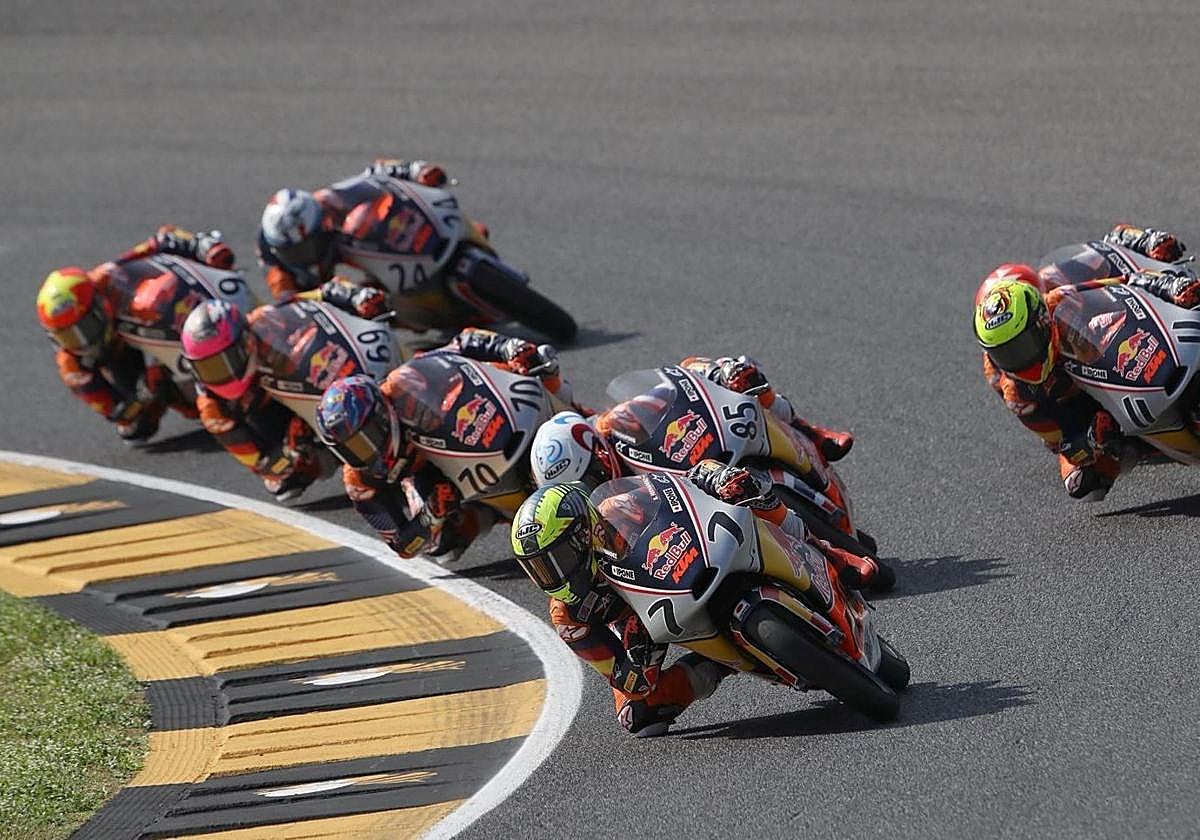 Beñat Fernández sigue liderando la Red Bull Rookies Cup | El Diario Vasco