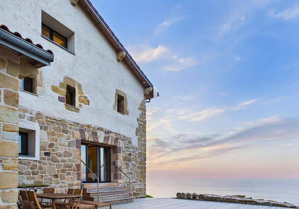 Sale a la venta una joya inmobiliaria en San Sebastián: una villa de 4 ...