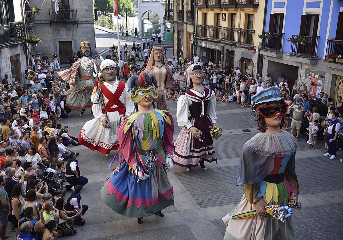 Los mayores, protagonistas de la jornada inaugural de los sanjuanes ...