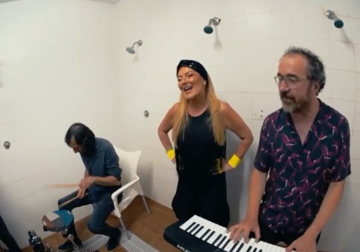 La Oreja de Van Gogh también canta en la ducha: «Cualquier sitio es ...