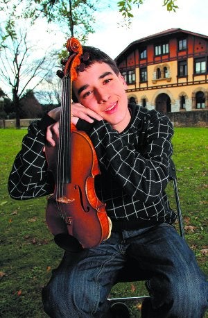 El violinista irunés Julen Zelaia, de 14 años, actuará como solista en ...